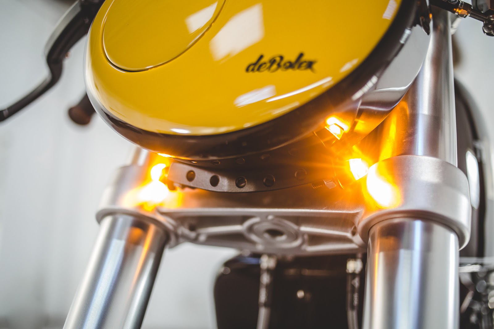 Triumph Thruxton R / deBolex Engineering Co.