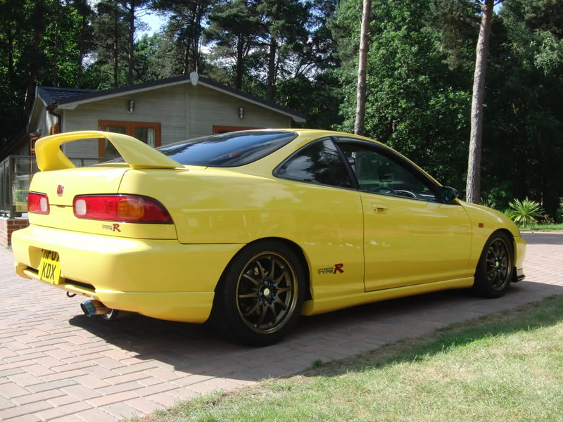 RESPECT Volk Racing: Acura Integra Type R on CE-28Ns