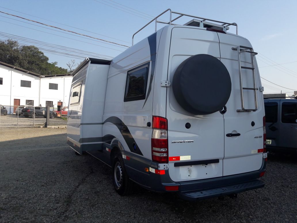 Victória Motor Homes: Motorhome Outdoor com Slid Out Victória