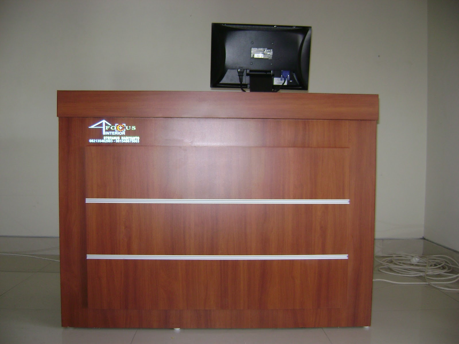 4focusinterior: Meja Receptionist