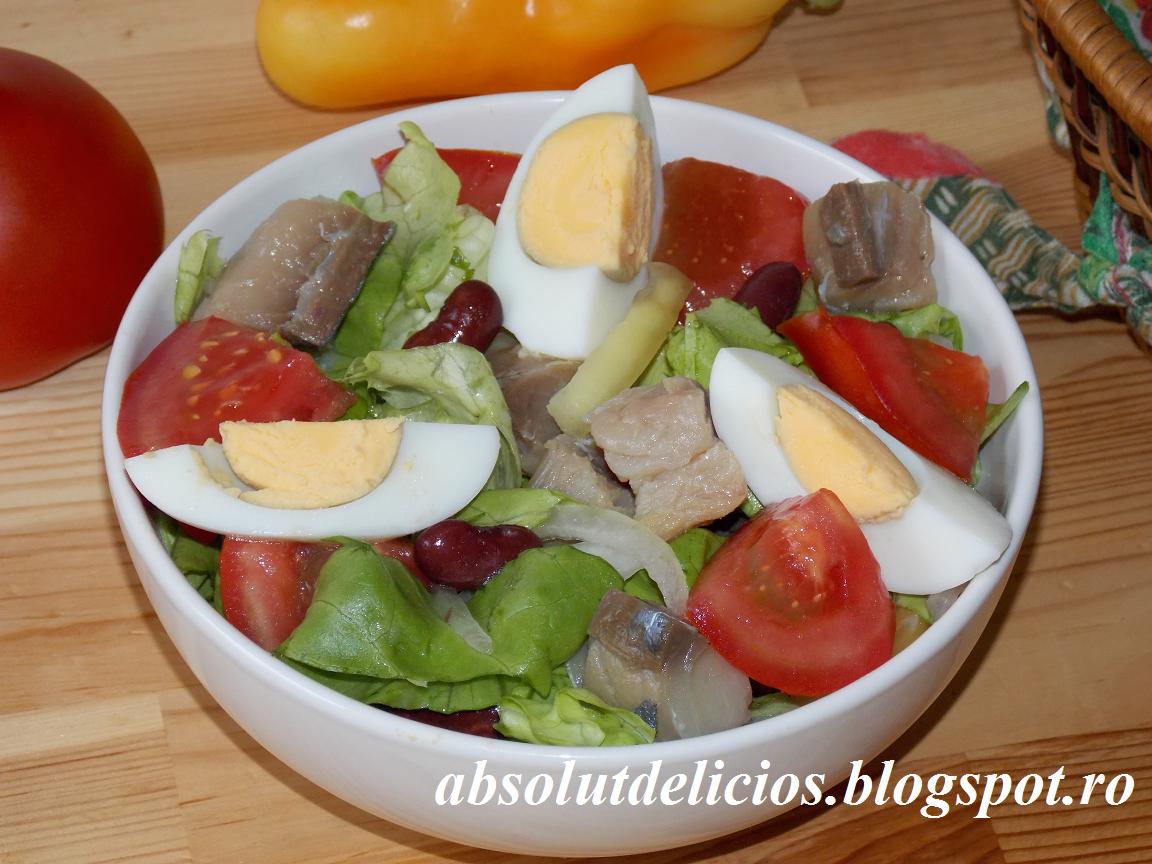 Absolut Delicios: SALATA CU PESTE AFUMAT