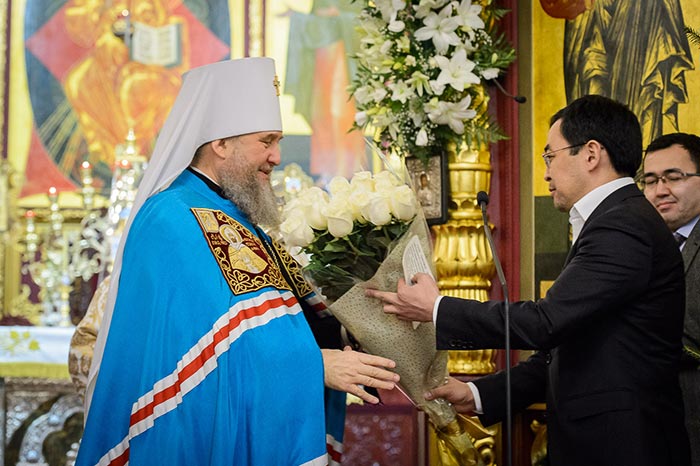 Ενορία Αγίου Ελευθερίου Κερκύρας: ΟΛΟΝΥΧΤΙΑ ΠΑΡΑΜΟΝΗΣ ΤΩΝ ΧΡΙΣΤΟΥΓΕΝΝΩΝ ...