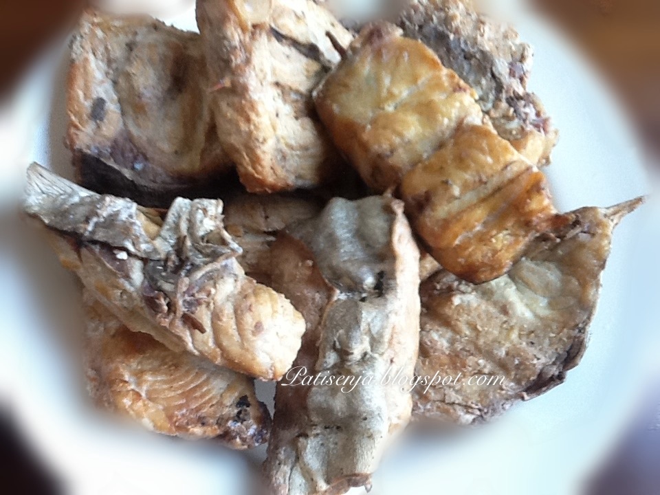 CERITA NOVELKU: Panggang (Ikan Asap) Iris dari Ikan Manyung