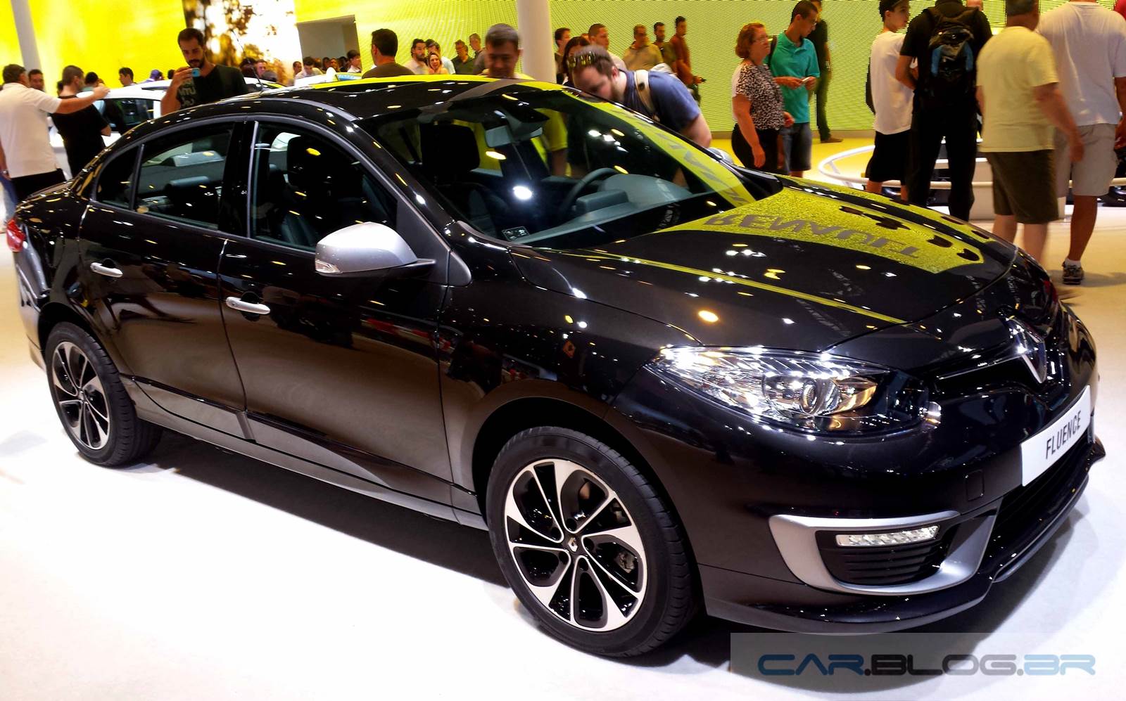 Renault Fluence GT Line 2015 é mostrado em São Paulo