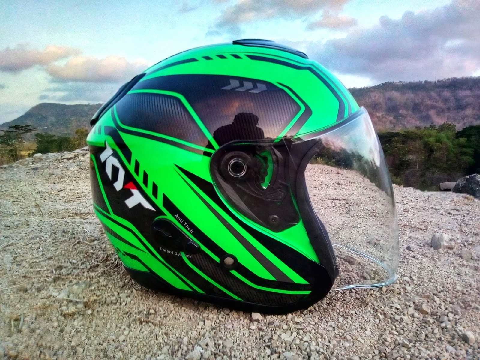 Review KYT Kyoto Green Fluo : Helm Open Face Terbaik di Kelasnya