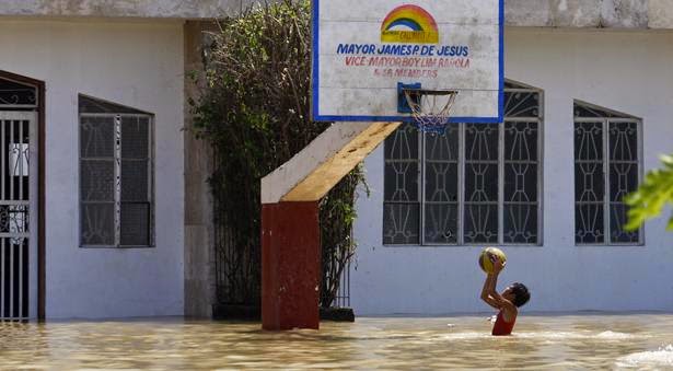 Typhoon and Flood - Basketball continues in Philippines | Pinoy ...