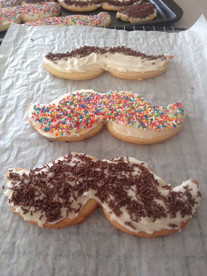 SERENDIPITY AND KATE: A VERY MANLY MOVEMBER