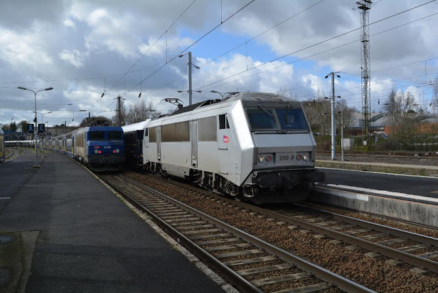 LA PASSION DU TRAIN: VSOE , le 1 er de 2019 avec la 26019 (ça rime )--1 / 2