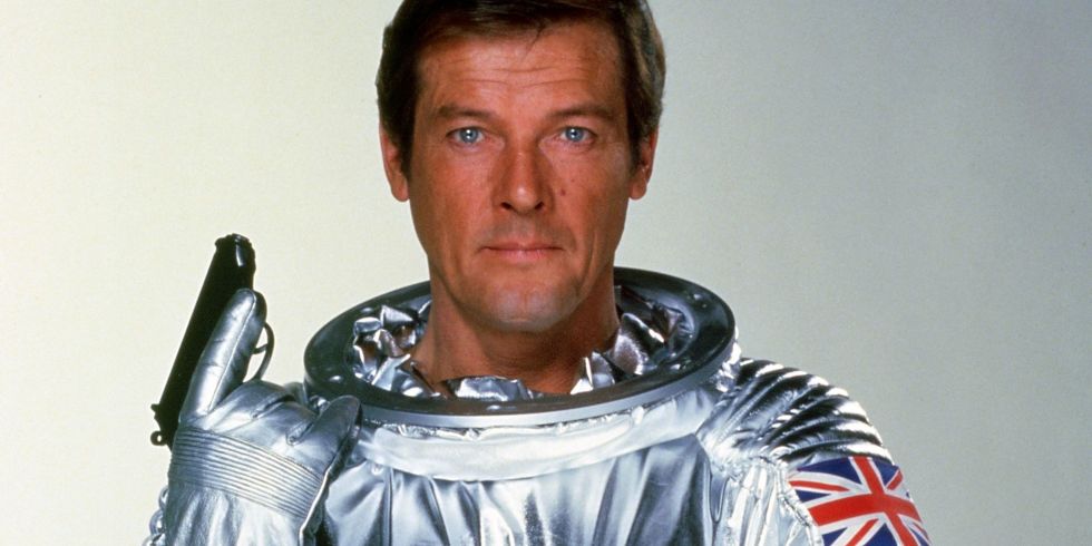 Remembering Sir Roger Moore (1927-2017) - 007 Travelers