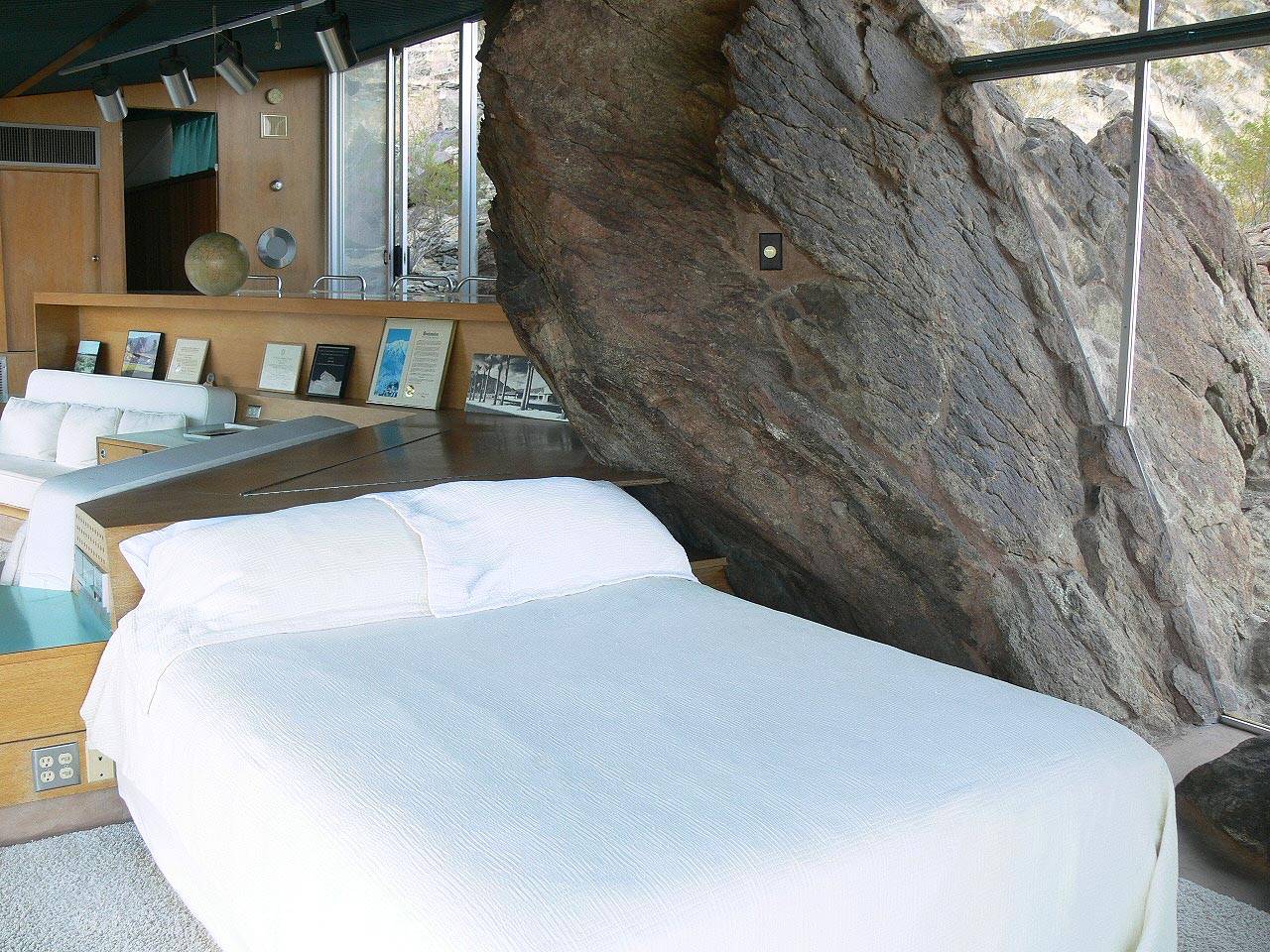 Pretty Byrd: Desert Modernism