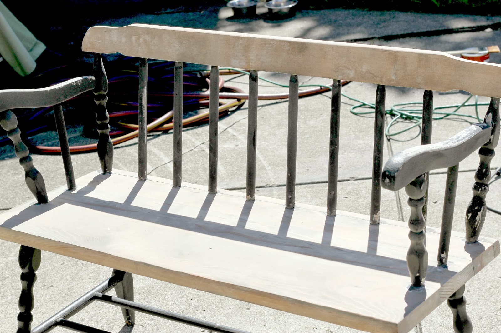 Very Vicky: Mod Podge Bench Makeover