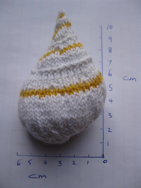 biomathcraft: A New Knitted Seashell**
