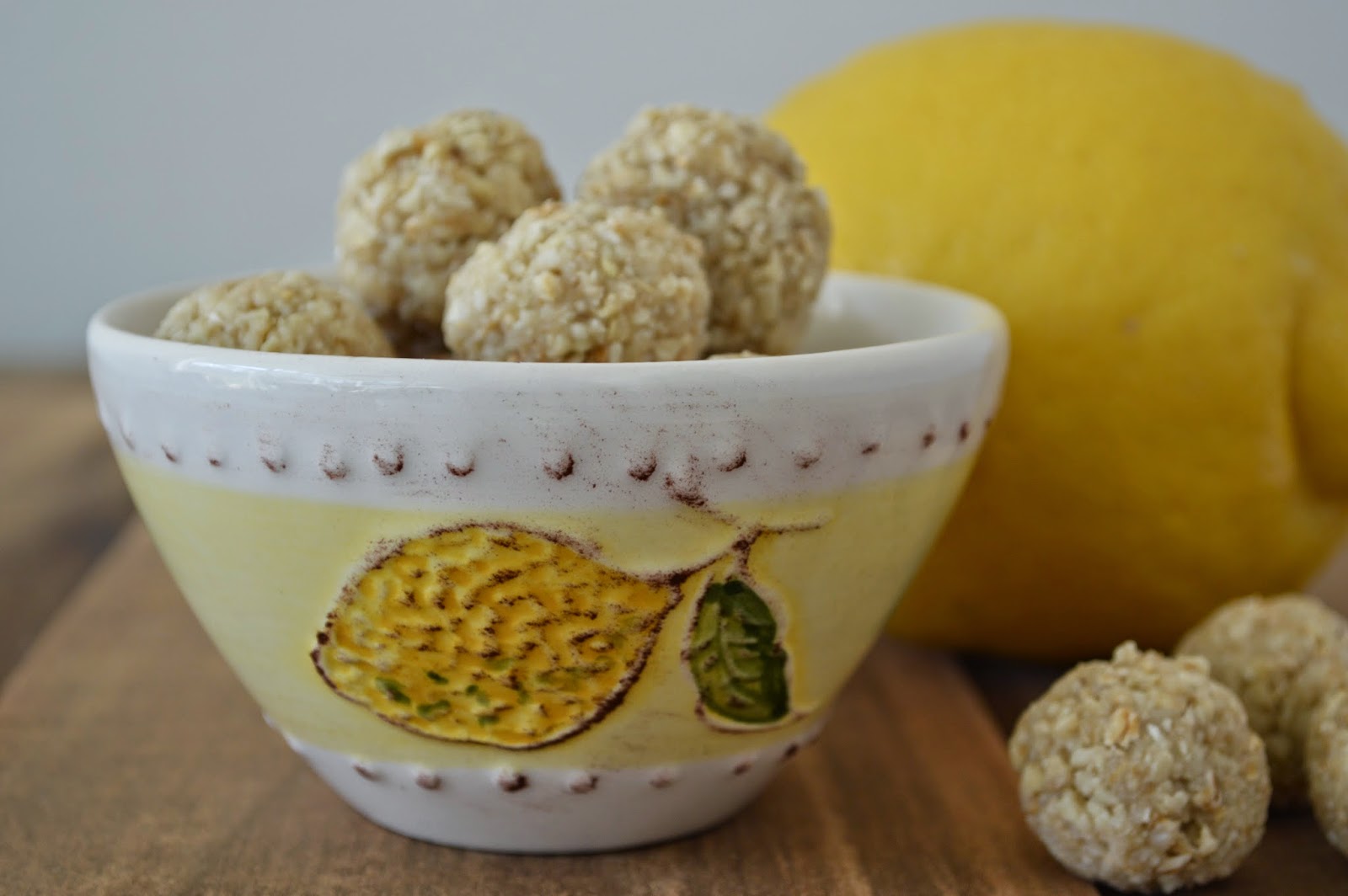 peace. love. & good food.: Skinny Lemon Bites