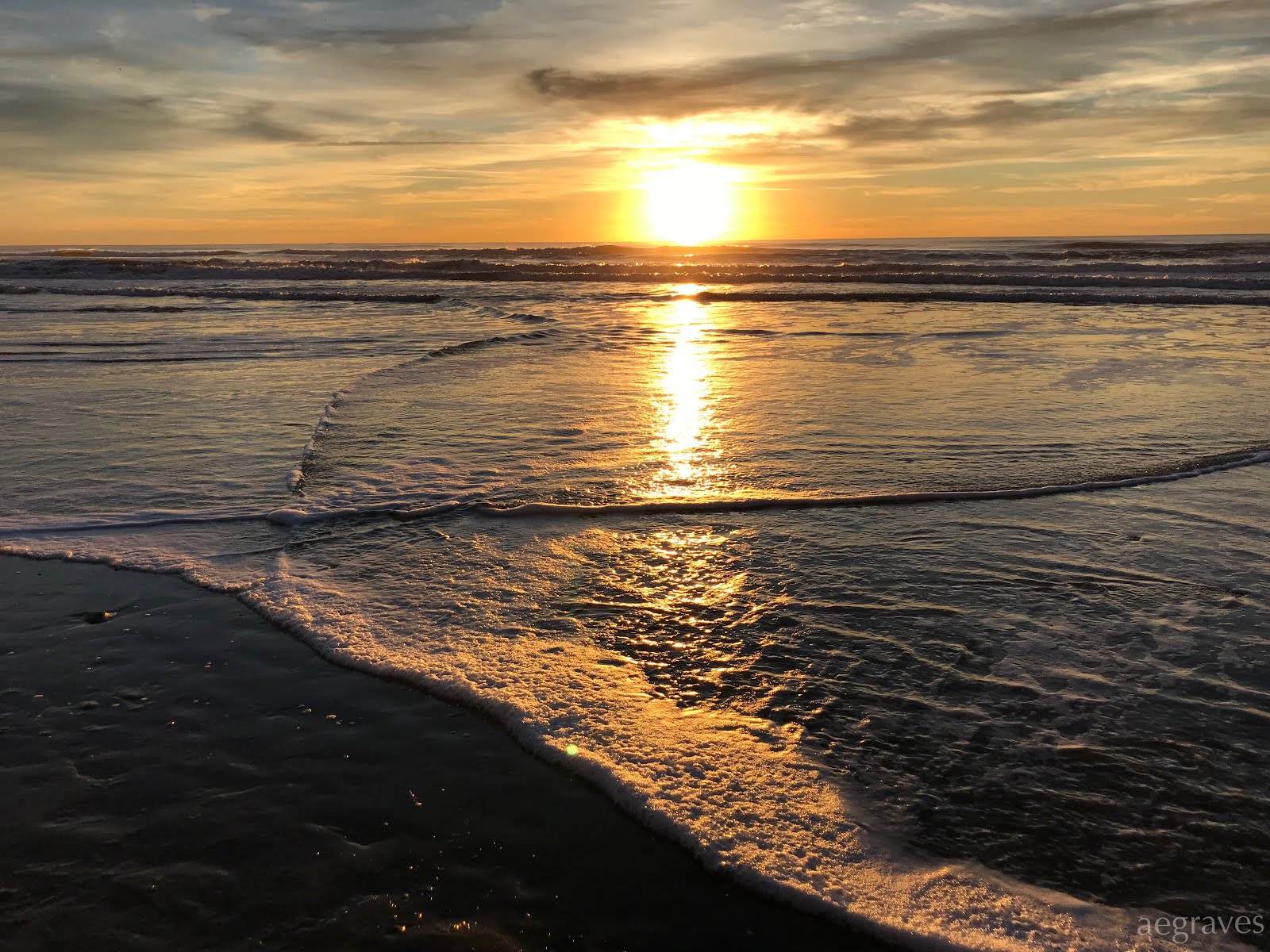 Mobilelene: Overlapping waves