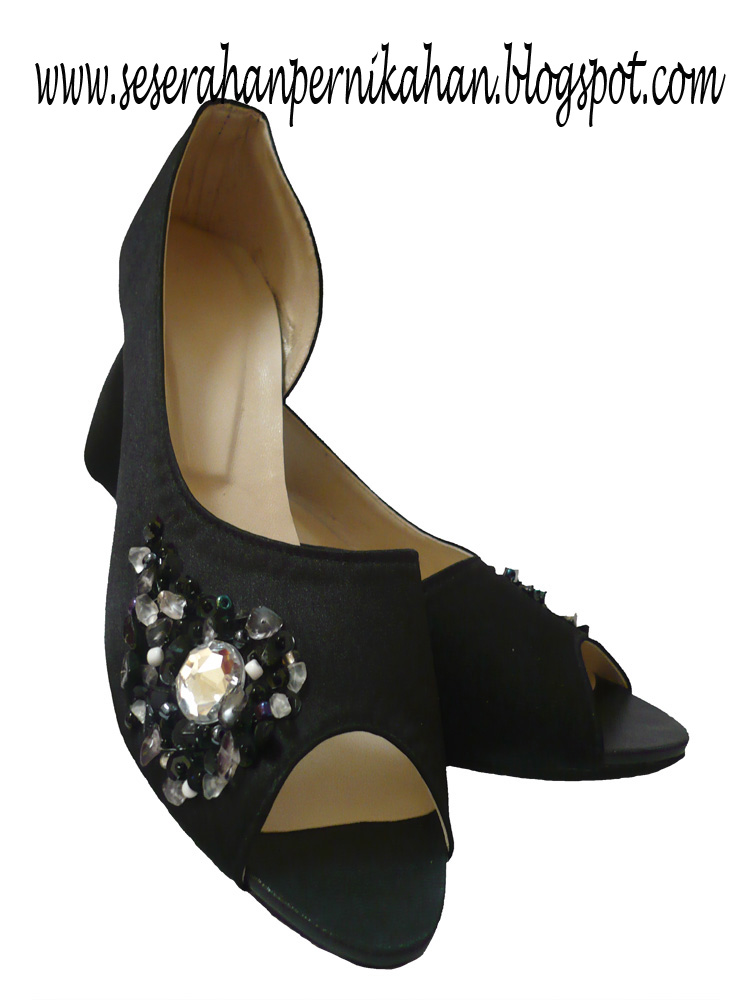 Sepatu Pesta Hitam Payet Pinggir (KODE 529) ~ Seserahan Pernikahan