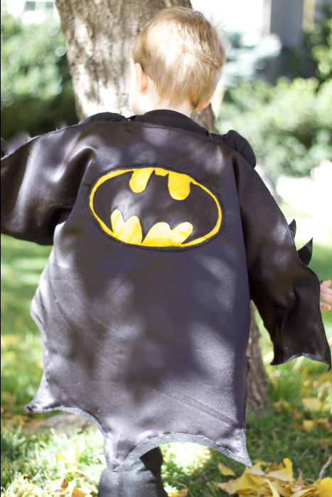 do it yourself divas: DIY: Batman Cape