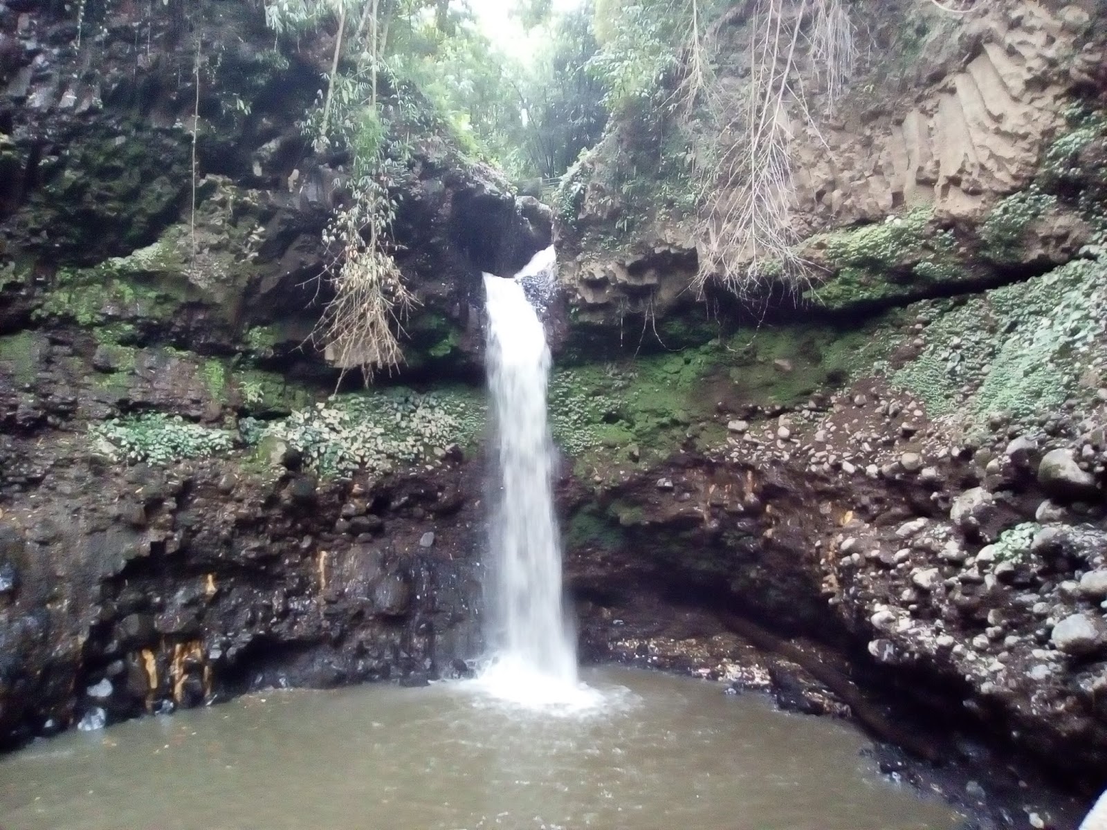 Curug Dago : Air Terjun Penuh Sejarah Indonesia & Thailand - Bathekistik