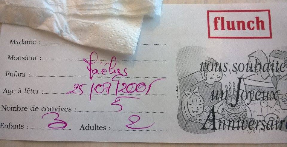 Je teste et vous ?: Le gâteau d'anniversaire "Flunch"