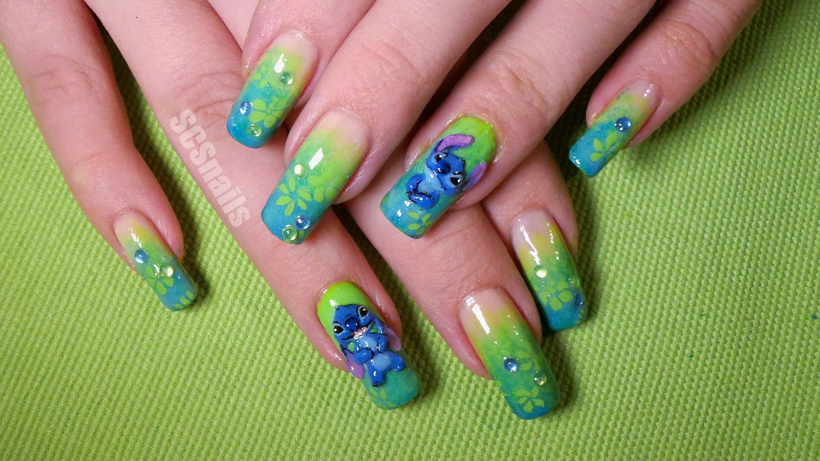 SCS nails: Stitch nail art