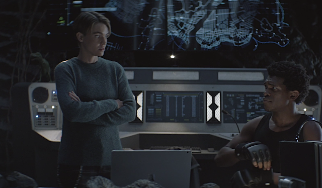 Batwoman - A Narrow Escape - Review Roundtable: Secrets Revealed