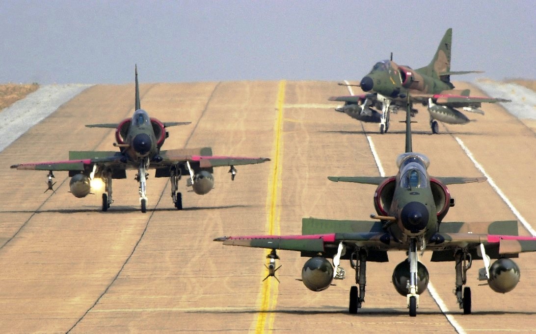 A-4 Skyhawk (wallpaper 2) aircraft photo gallery | AirSkyBuster