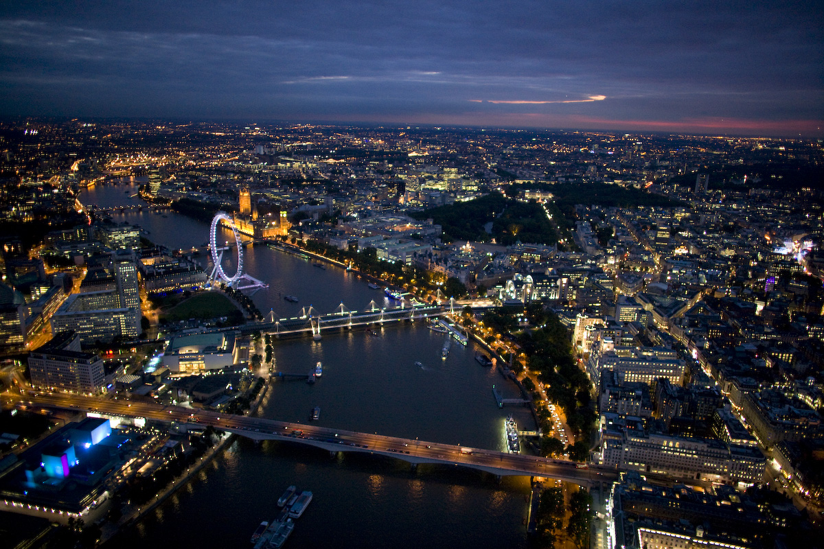 World Visit: London At Night View
