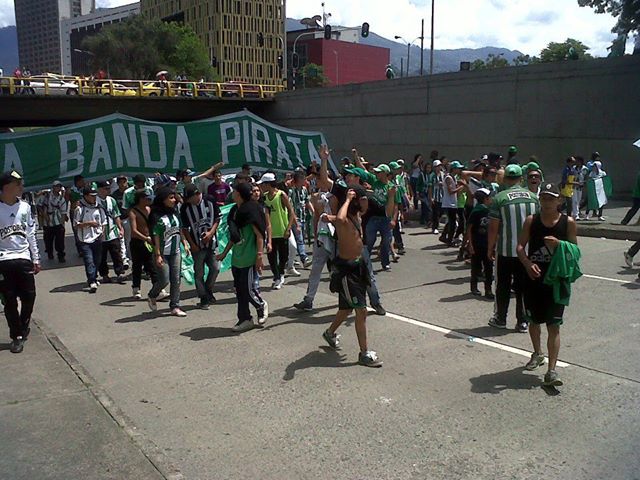 Los Del Sur Siempre Presentes: LA BANDA PIRATA