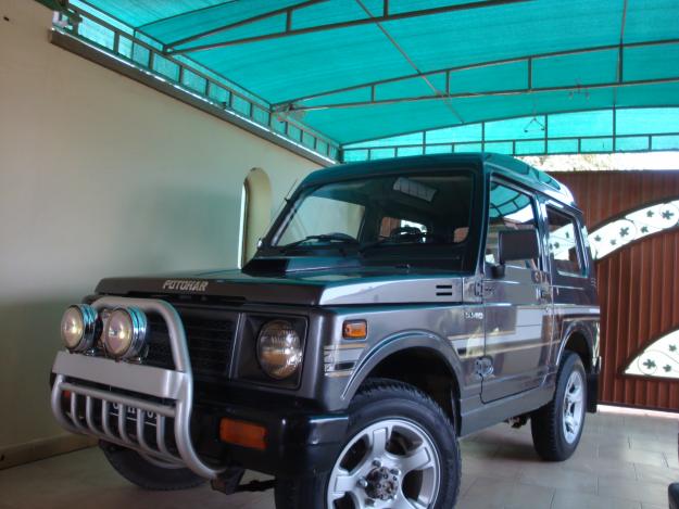 Amazing Sports Pictures: Suzuki Potohar SJ410 Jeeps Pictures