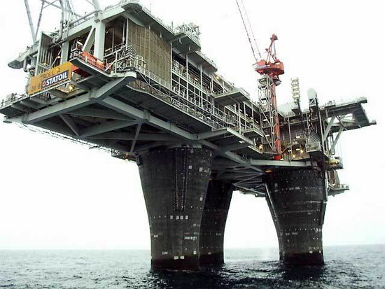 THE WORLD GEOGRAPHY: 7 Stunning Oil Platforms