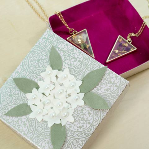 sei lifestyle: DIY Velvet-Lined Gift Box