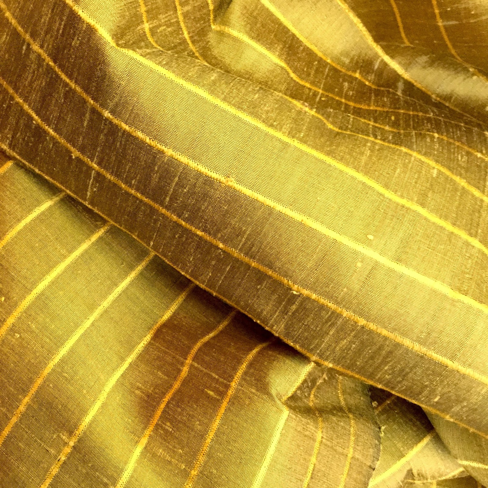 La Ruta de la Seda: SEDAS MODA