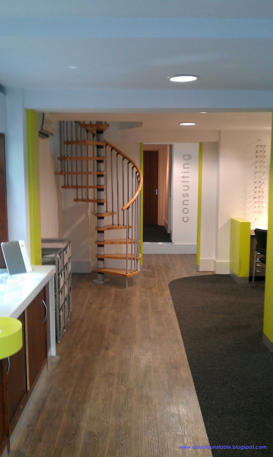 About Dunstable : Shops & Businesses in Dunstable