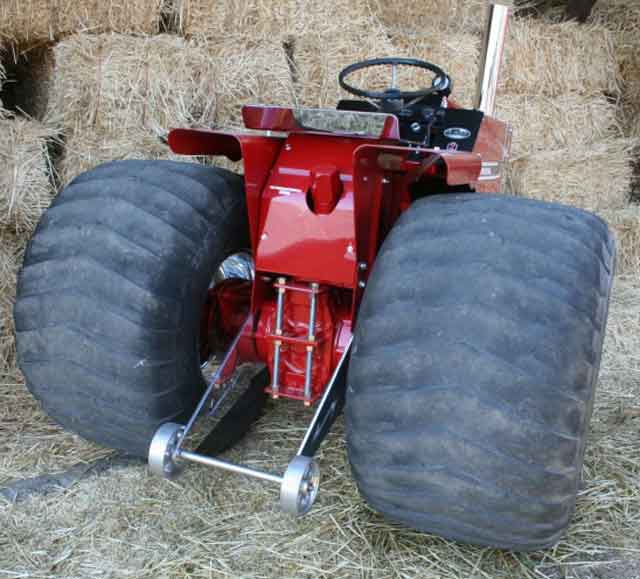 The Little Tractor Co: August 2012