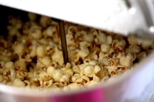 ben and birdy: Dill Pickle Popcorn