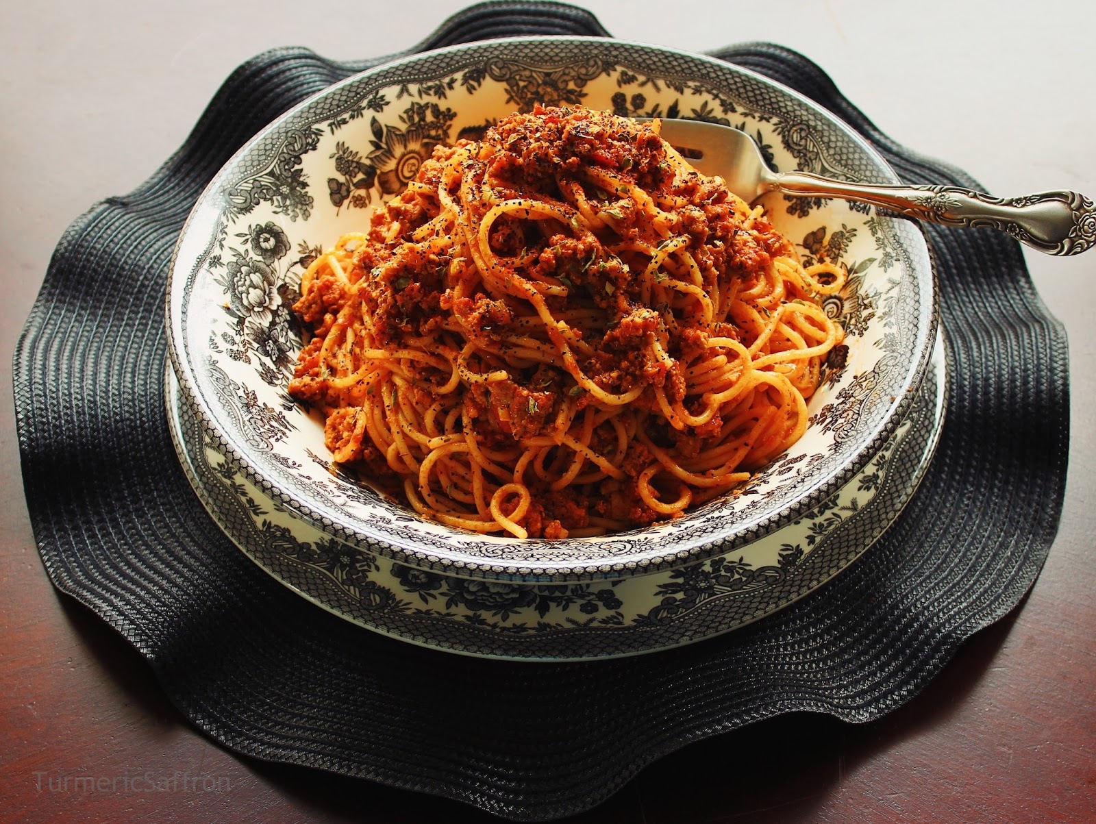 Turmeric & Saffron: Persian Macaroni