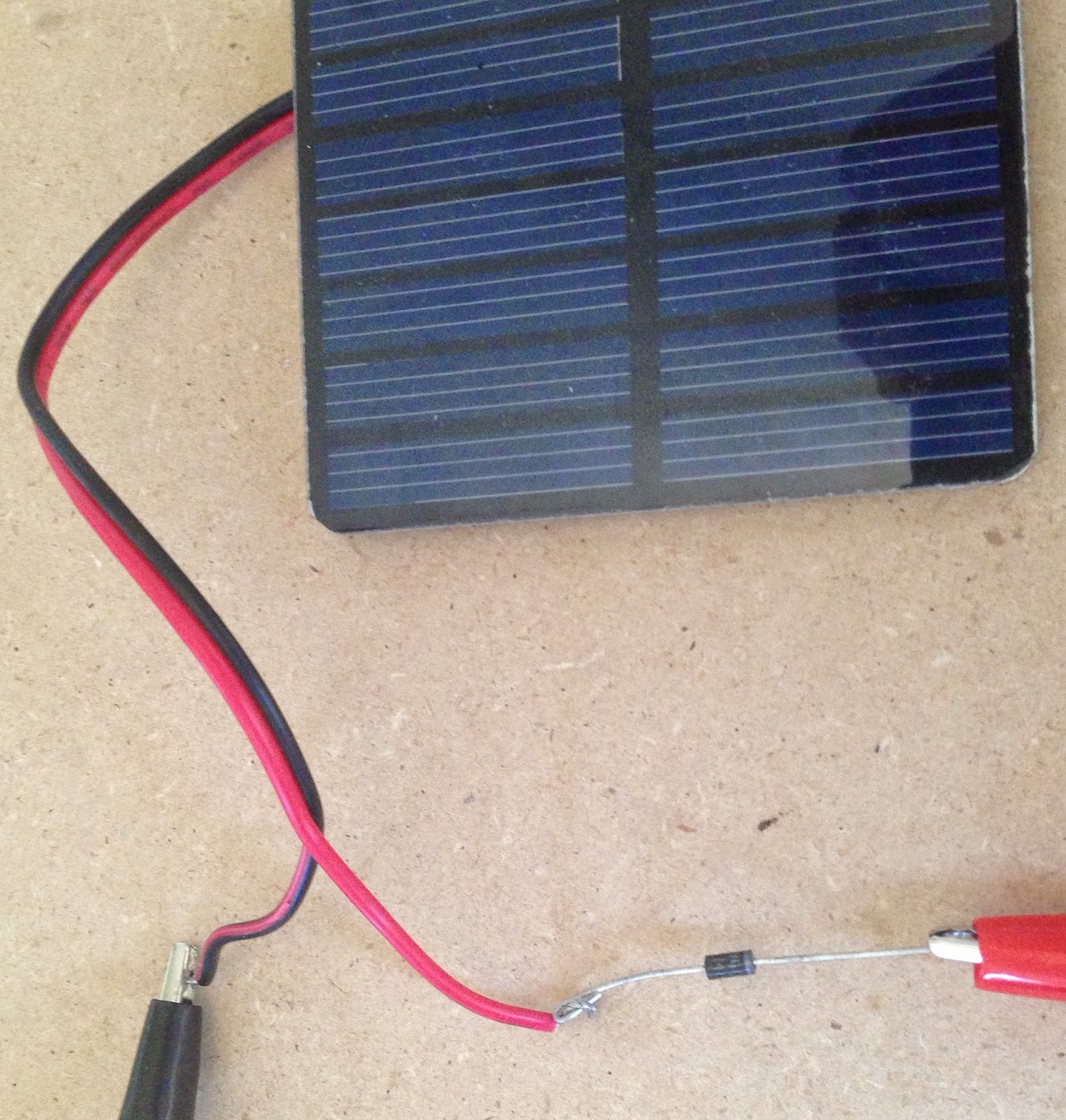 Maker Quest: Portable Solar USB Charger