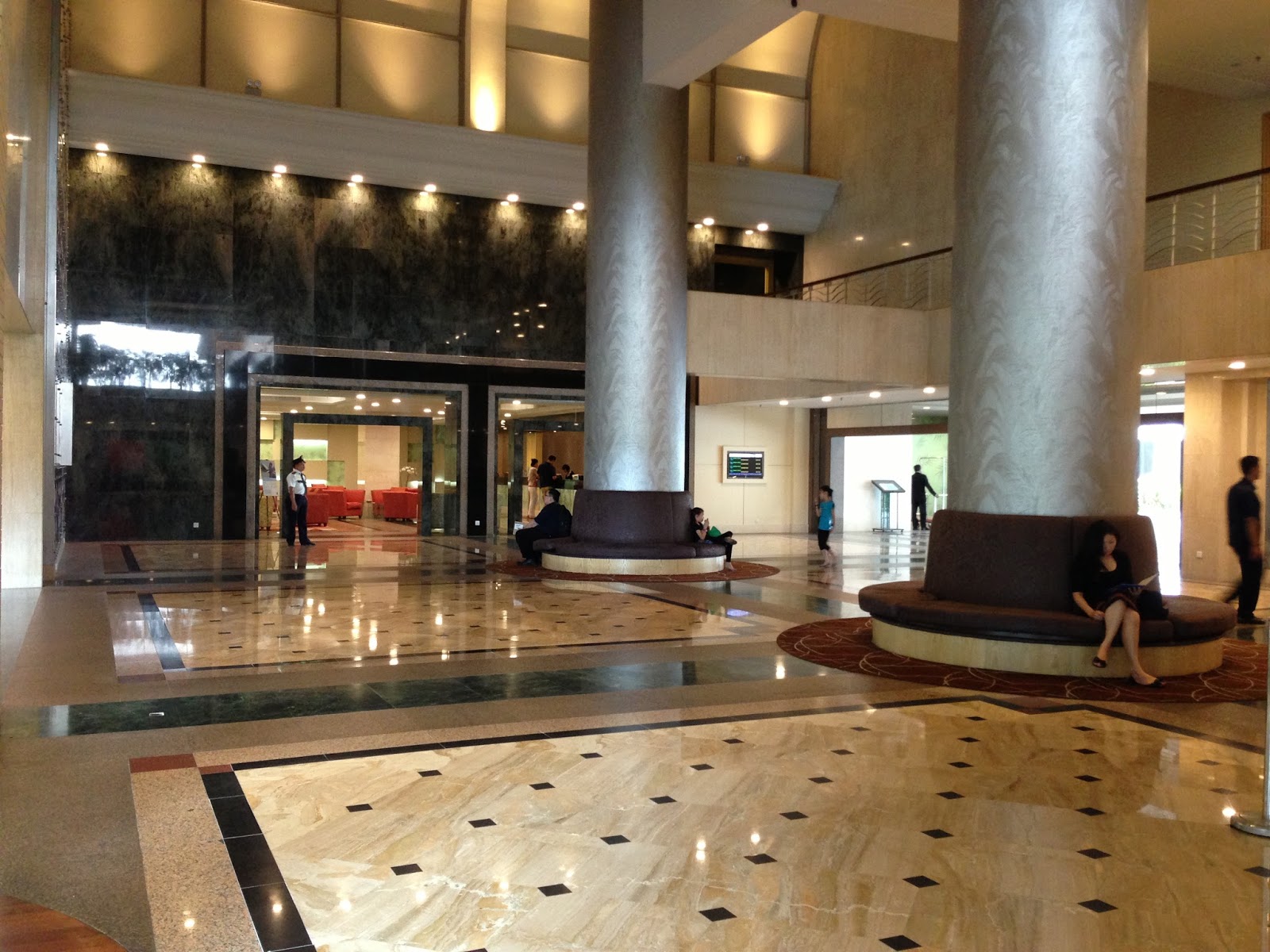 Ω over the moon: Hotel Review: Holiday Villa Hotel & Suites Subang ...