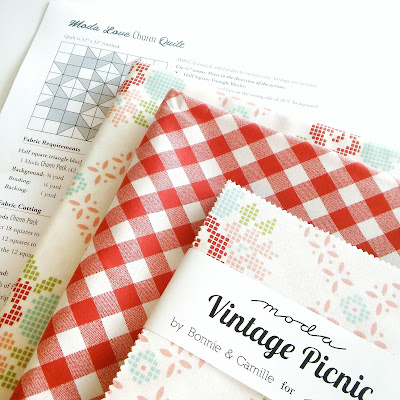 happy little cottage: Moda Love Quilt