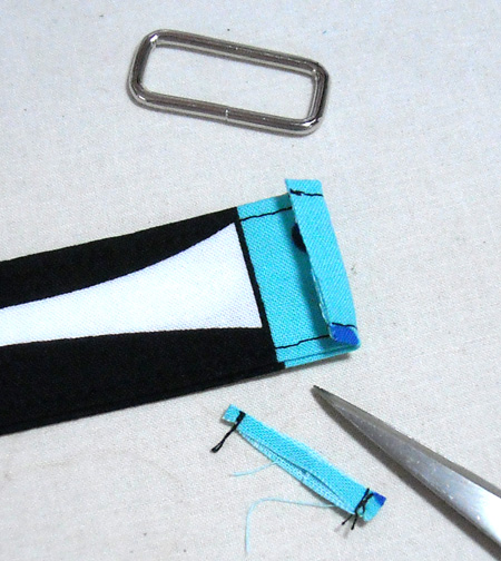 Sid's In Stitches: How to Make an Adjustable Strap