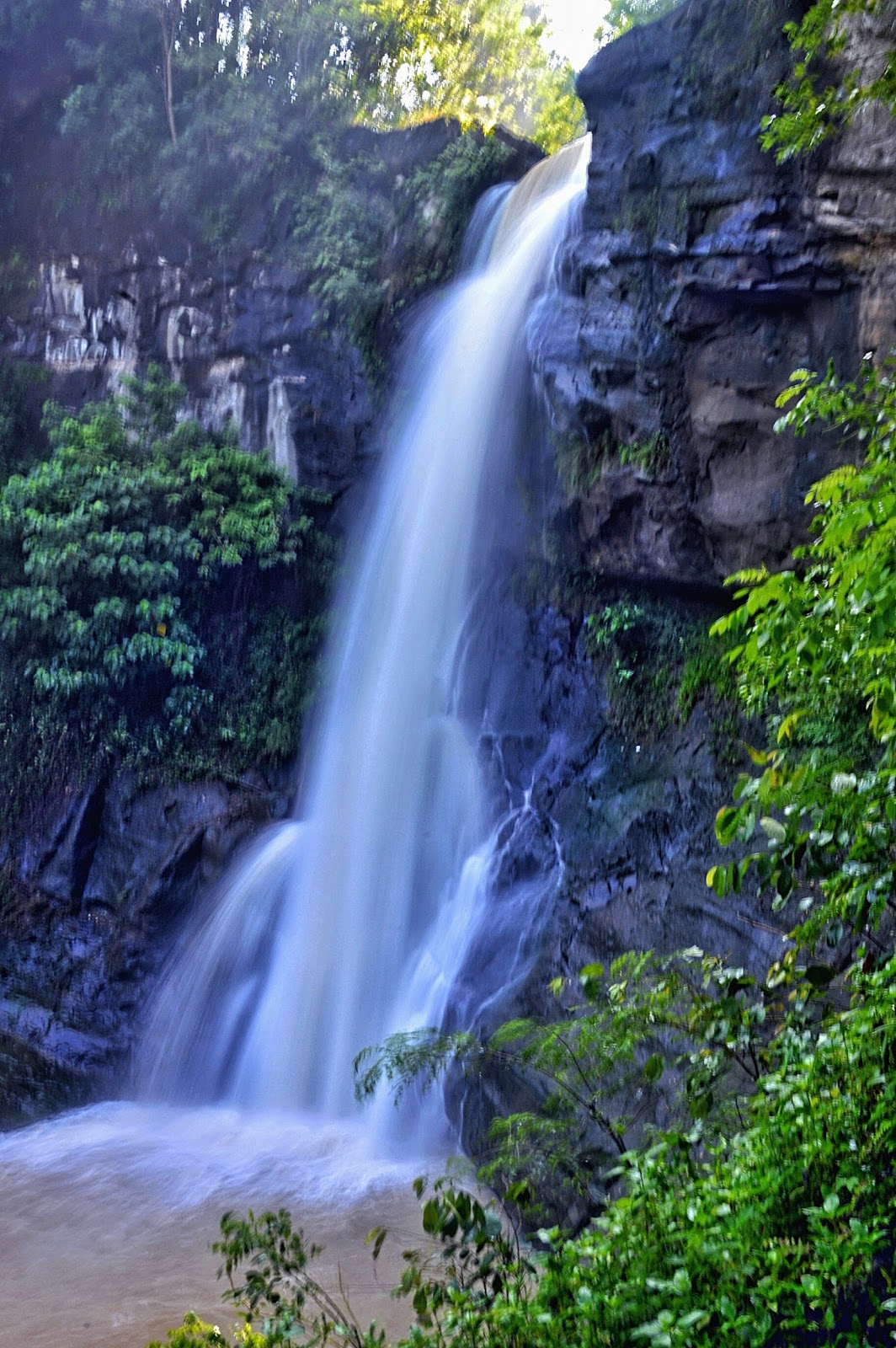 TEMPAT WISATA MENGESANKAN: Curug Gede