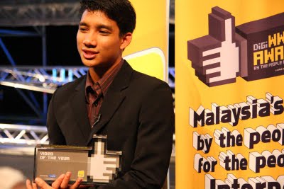 Celoteh Daie: Searching, Thinking and Working