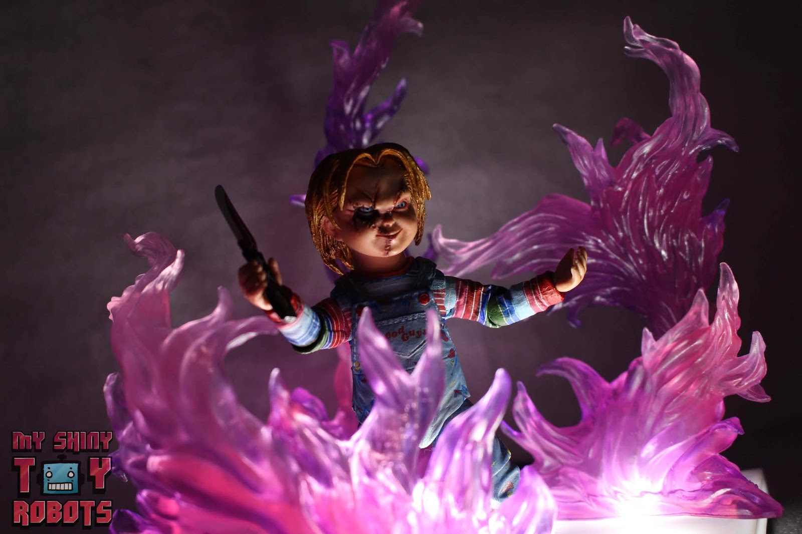 My Shiny Toy Robots: Toybox REVIEW: NECA Ultimate Chucky