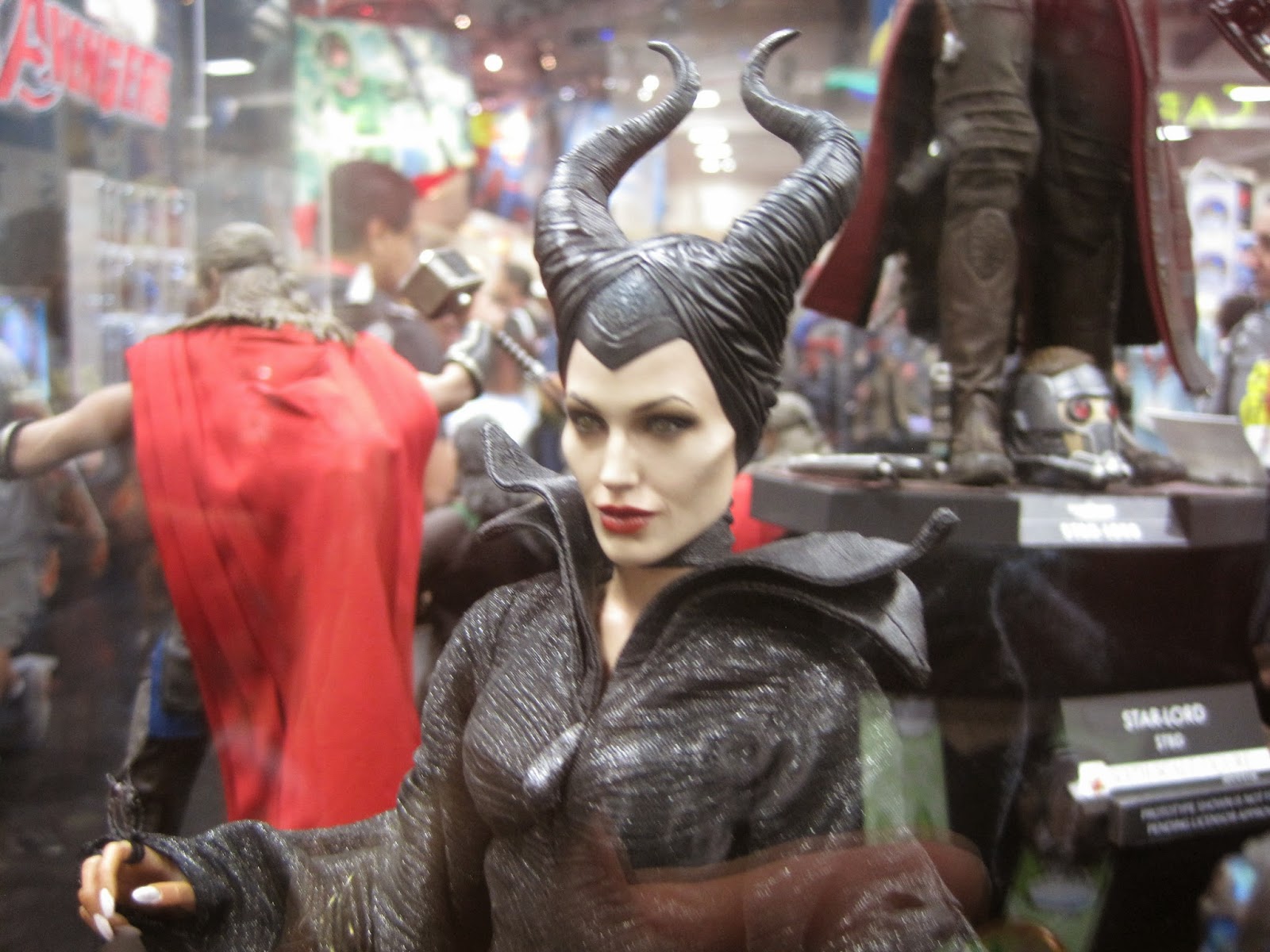 Behind the Scenes at Stuart Ng Books: COMIC CON 2014 -- COSTUMES AND ...