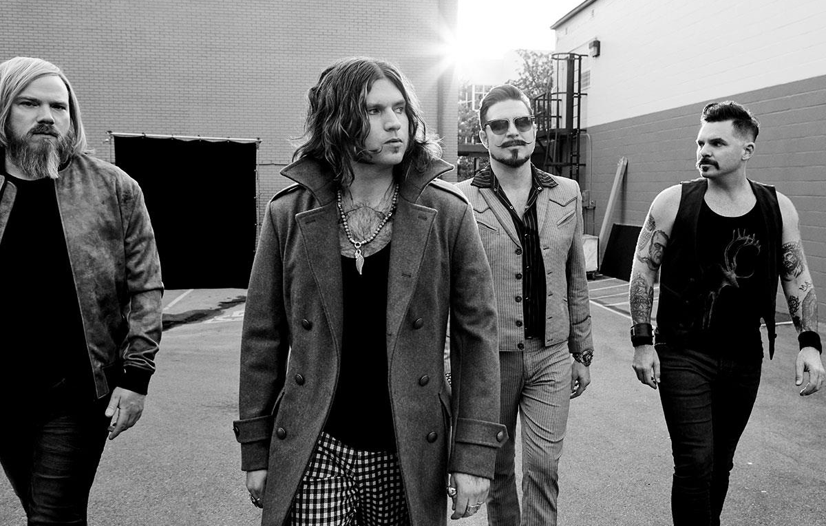 Novo disco do Rival Sons sai em janeiro e banda divulga o single "Back In The Woods" - ROCKONBOARD