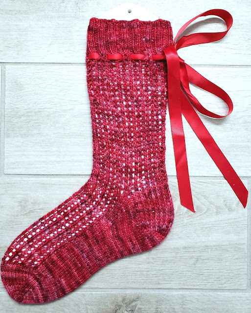 ...Knitting Up A Storm: Pattern Release: Vamp City Socks!