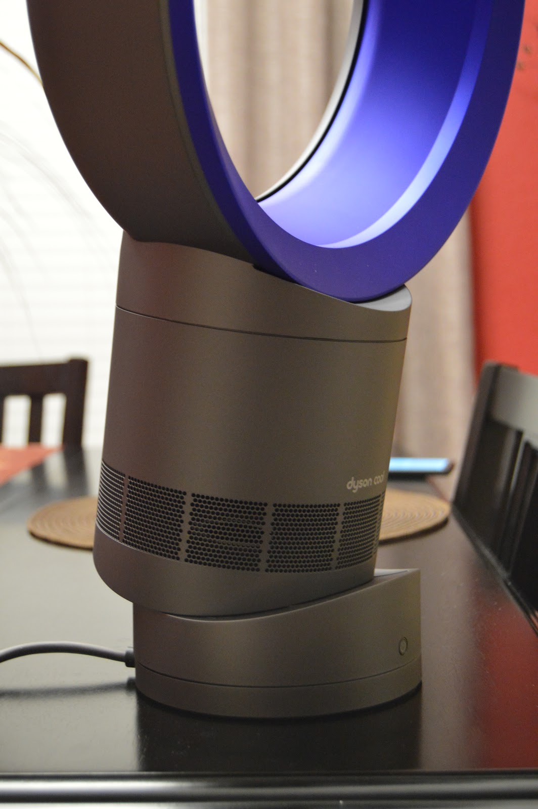 StudioYale: Dyson AM06 Desk Fan Review