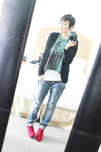 kandeej.com: Dare to Wear Friday...and how to eat with red lipstick!