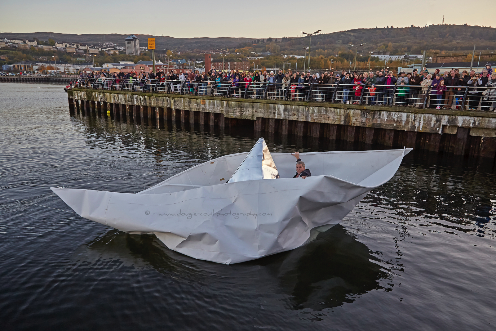 Dougie Coull Photography Paper Boat At The Inverclyde Galoshan s Festival dougie-coull-photography-paper-boat-at-the-inverclyde-galoshan-s-festival