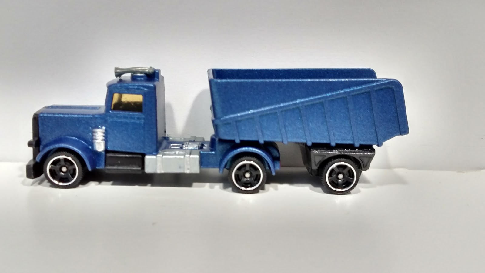 3inchDiecastBliss: Custom Matchbox Peterbilt 'Long Haul' with Lesney ...