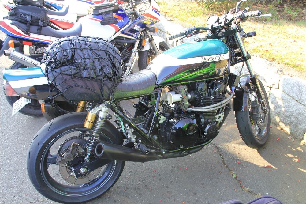 ROAD RIDER: KAWASAKI Z1000J DYMAG & FCR